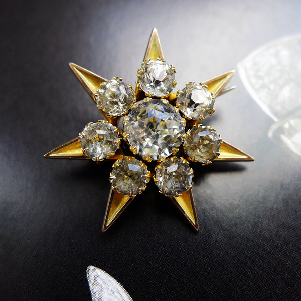 VICTORIAN METAL GILT PASTE STAR BROOCH - SHECH