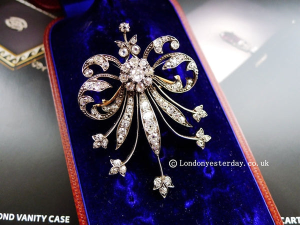 VICTORIAN 18CT GOLD ON SILVER DIAMOND TIARA BROOCH - SHECH